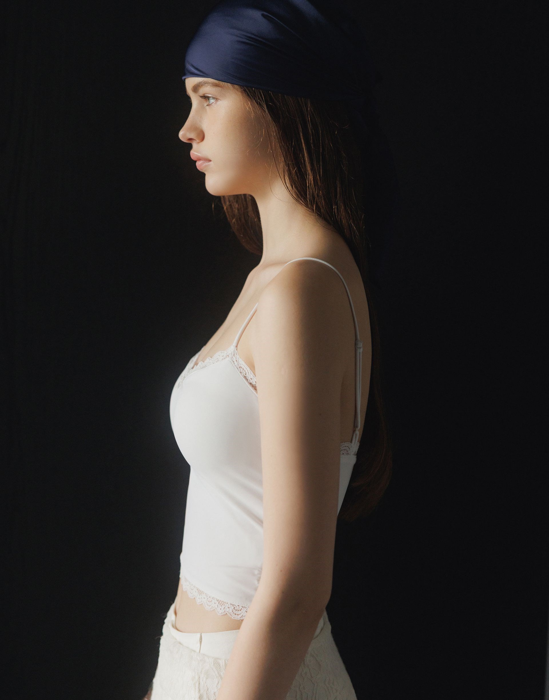 小辣V領拼接蕾絲細肩BRA TOP ｜ PAZZO 生活好感衣著