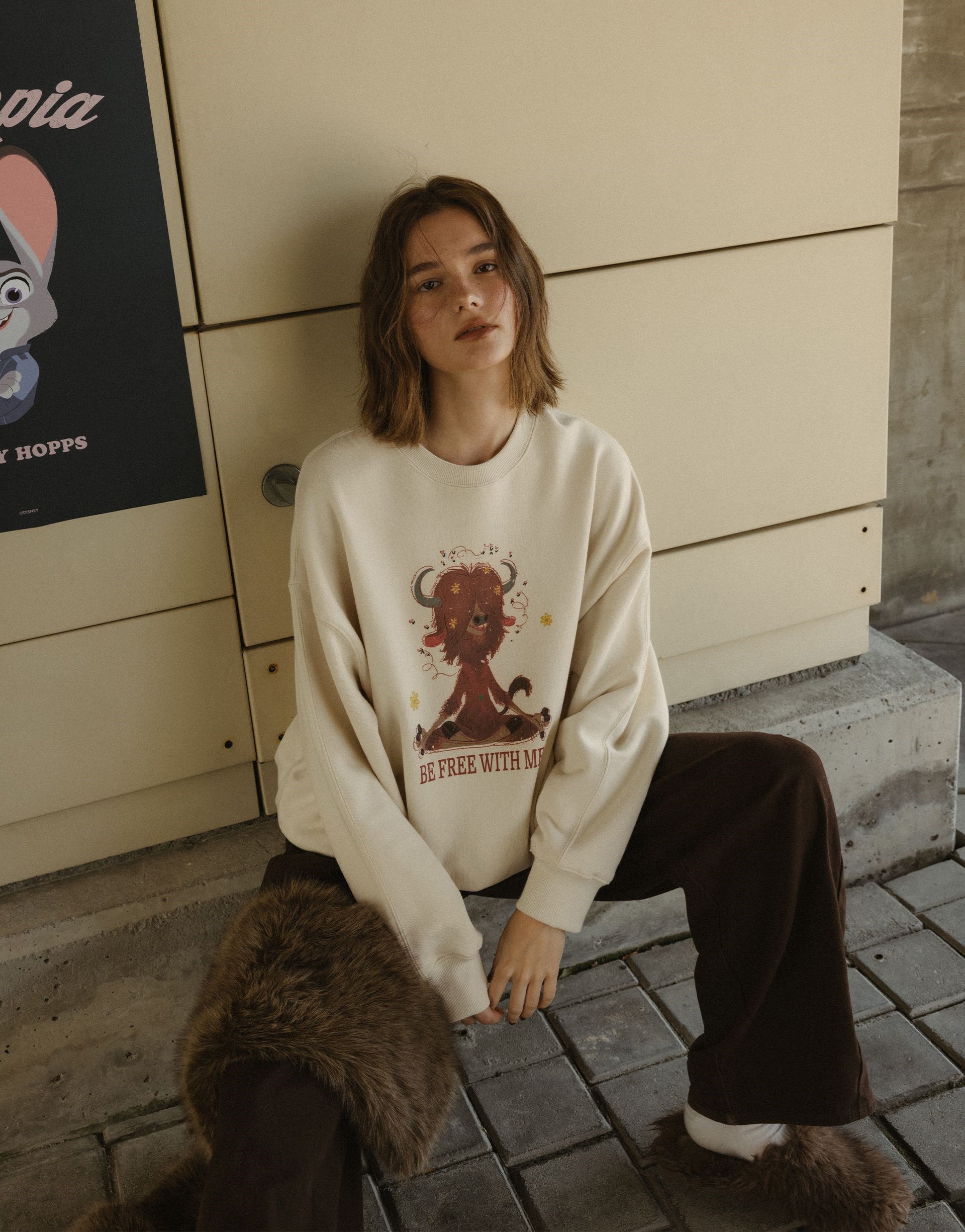 動物方城市2系列 YAX THE YAK圓領大學TEE ｜ PAZZO 生活好感衣著