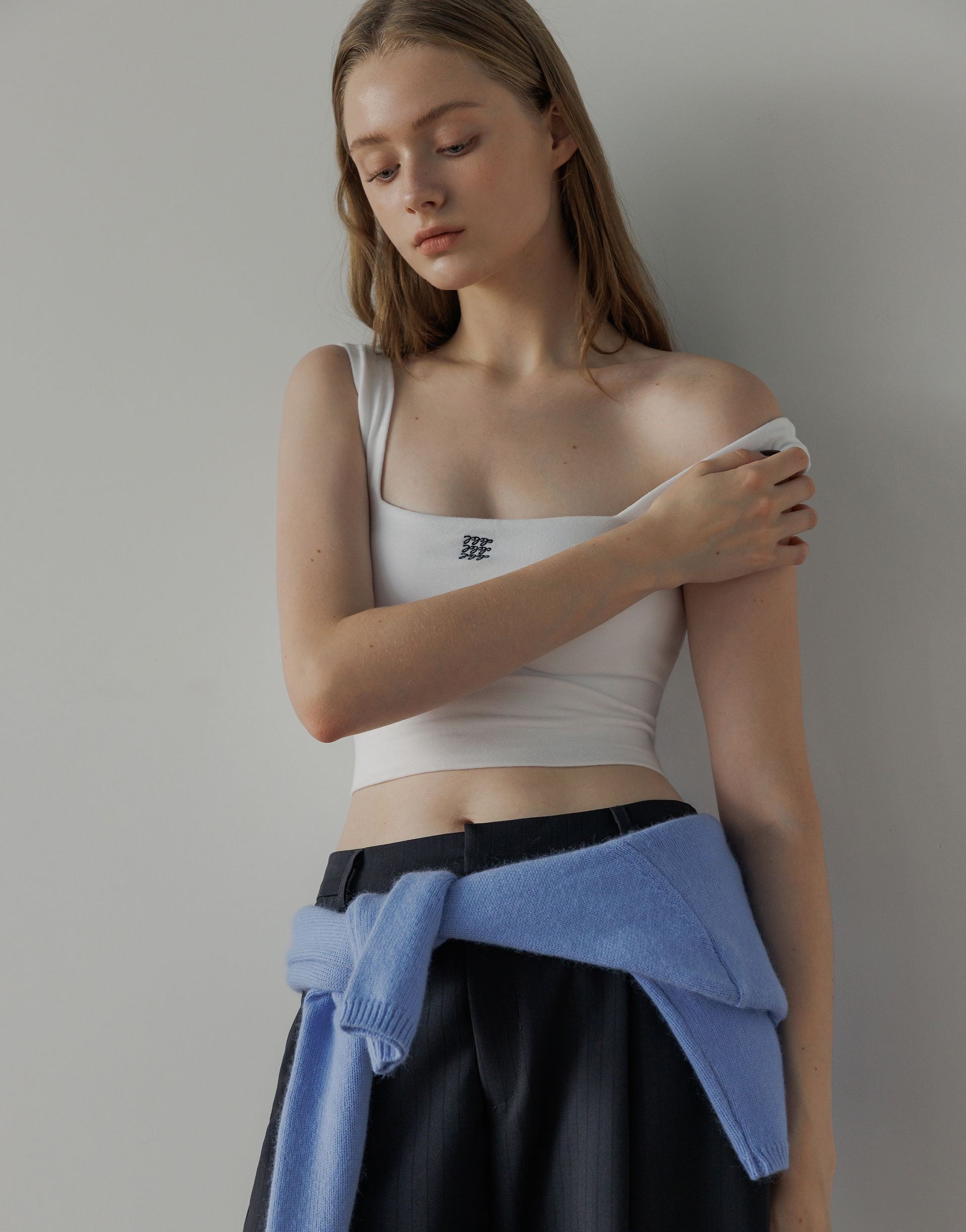 品牌LOGO柔彈方領BRA TOP ｜ PAZZO 生活好感衣著