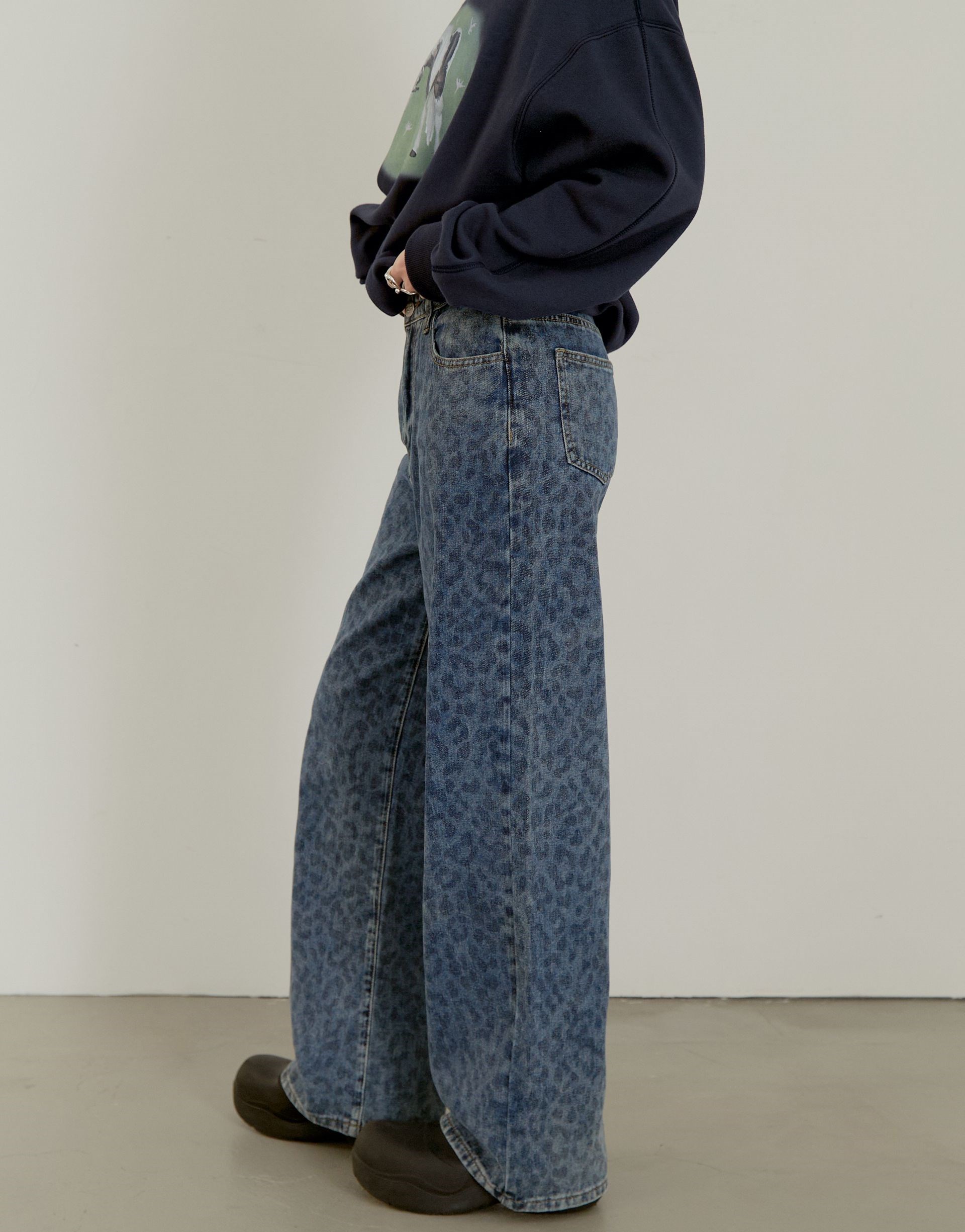 水洗豹紋牛仔寬褲 ｜ PAZZO 生活好感衣著